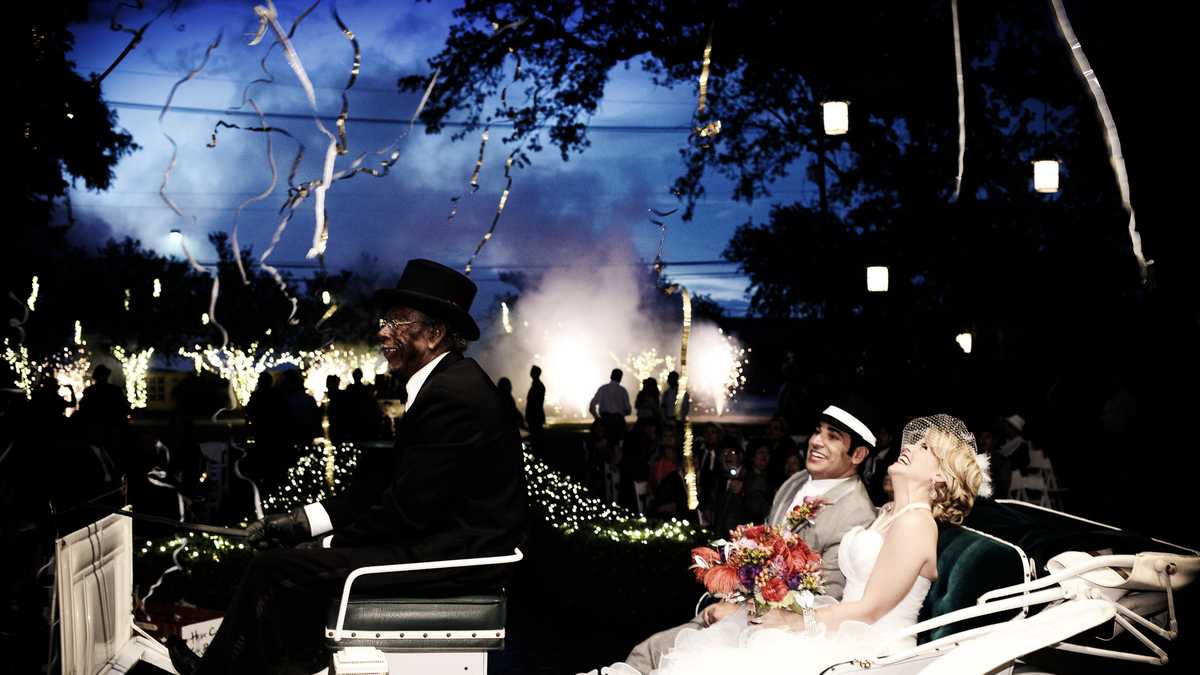 WDSU's Randi Rousseau ties the knot 1920's style