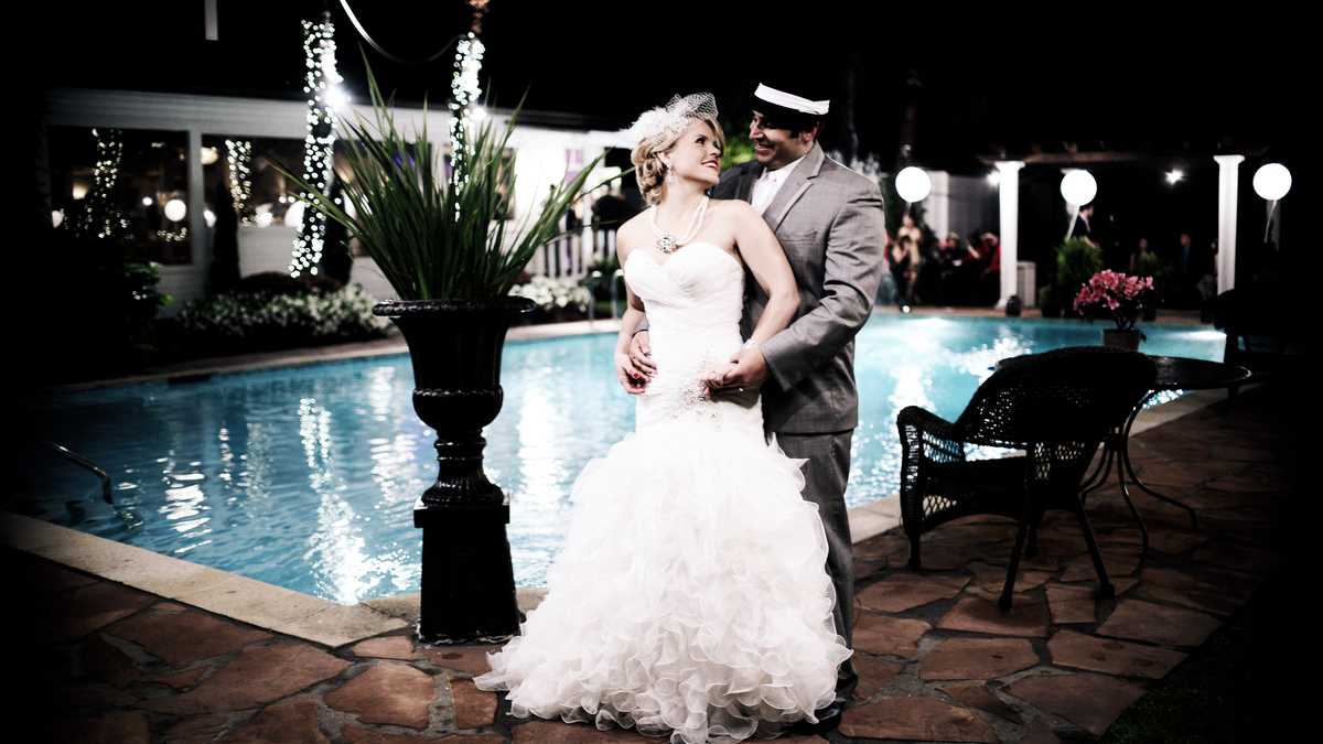 WDSU's Randi Rousseau ties the knot 1920's style