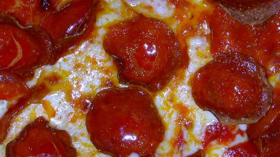 Fun Pizza Facts to Celebrate National Pizza Month
