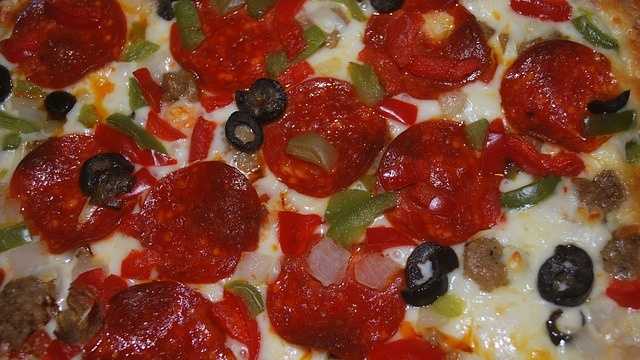 Fun Pizza Facts to Celebrate National Pizza Month