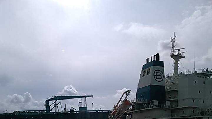 Images: Vessel collision on Mississippi River causes oil leak