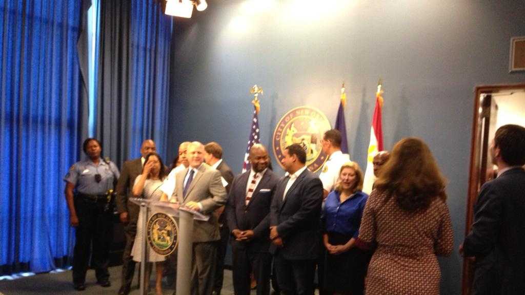 NOPD officers to get 10% pay raise by January 2016