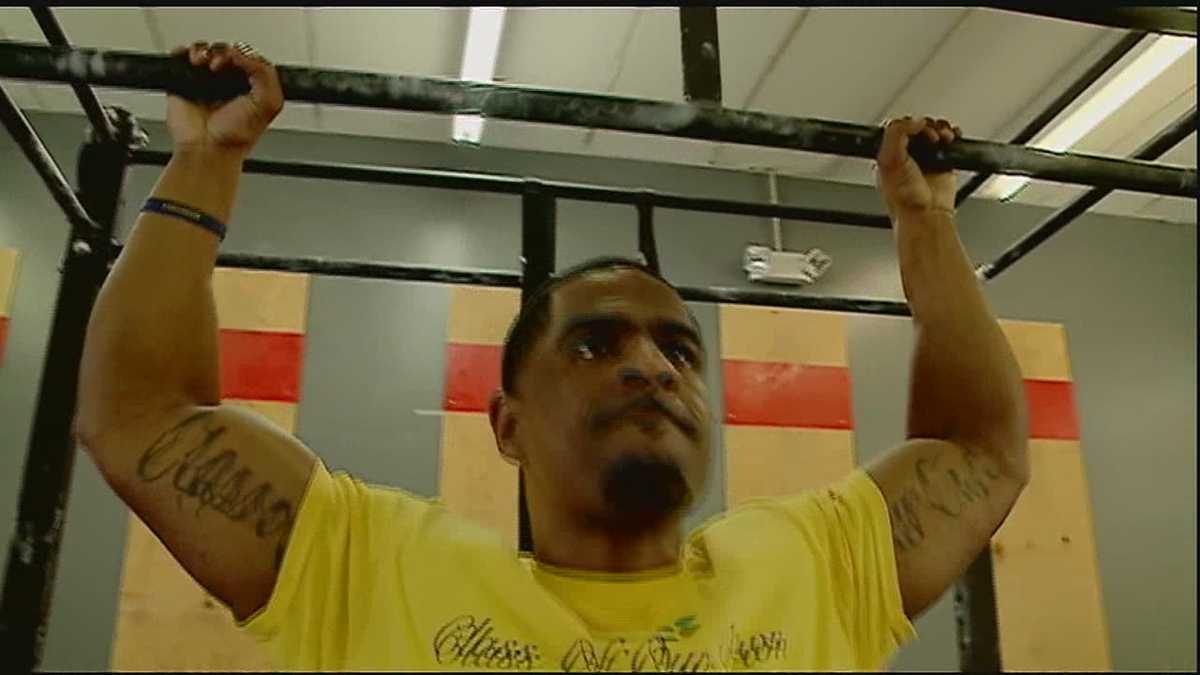 Making a Difference: Man with rare disease inspires others with CrossFit