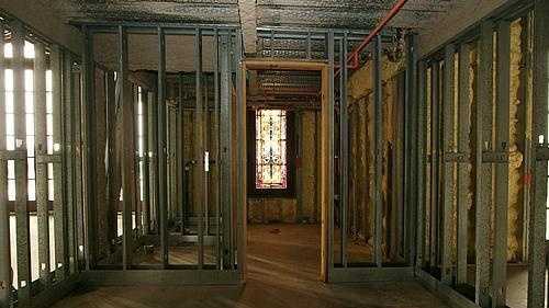 Images: Siegel builds largest family home in America