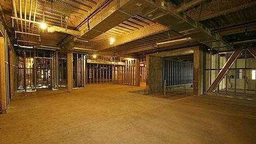 Images: Siegel builds largest family home in America