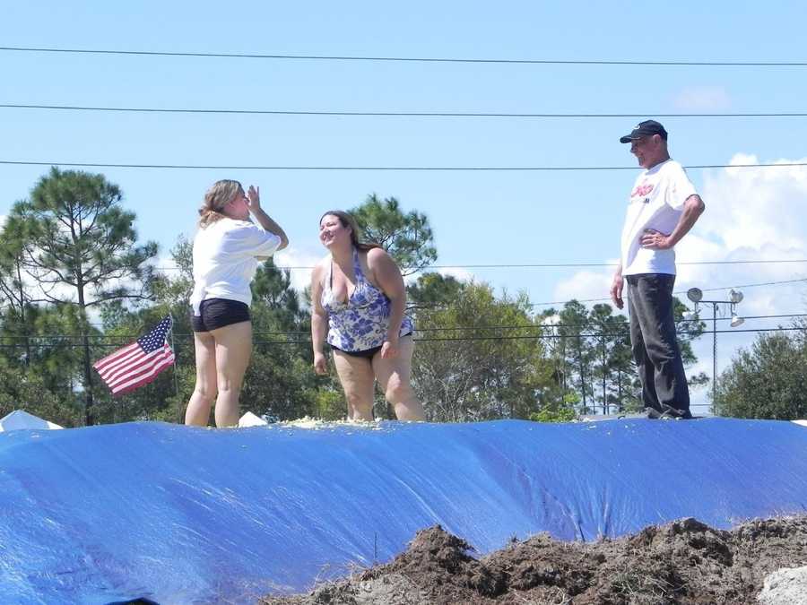 Images: Women Wrestlers Tumble In Coleslaw Pit