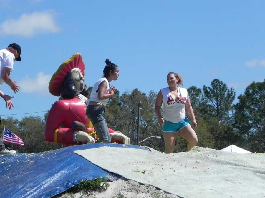 Images: Women Wrestlers Tumble In Coleslaw Pit
