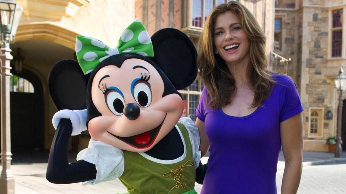 Photos: Celebs at Disney theme parks