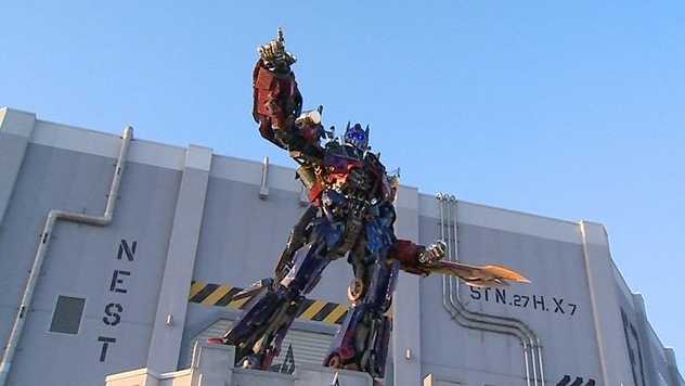 Transformers attraction officially opens at Universal