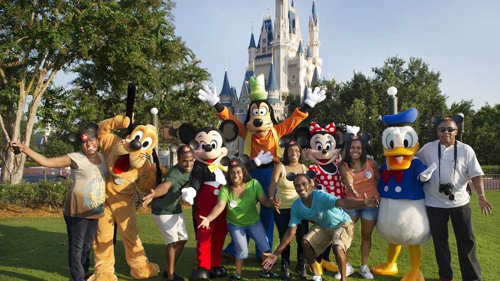 Photos: Quintuplets celebrate 30th birthday at Disney