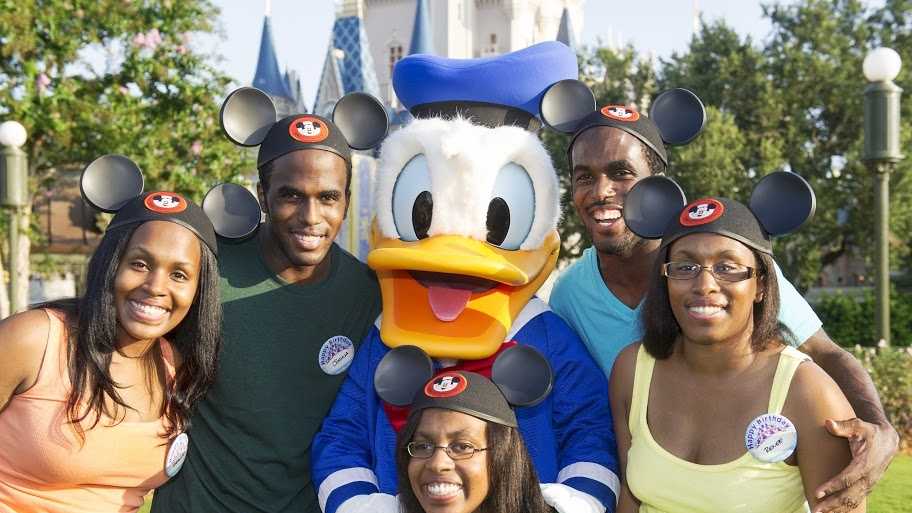 Photos: Quintuplets celebrate 30th birthday at Disney