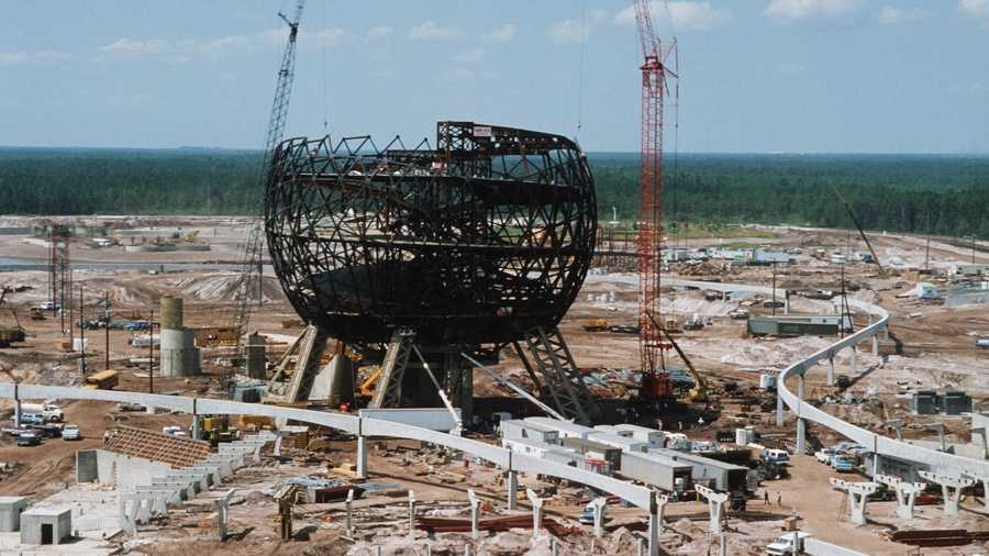 Photos: Past photos of Epcot under construction