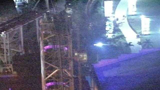 Photos: Rip Ride Rockit stuck at Universal