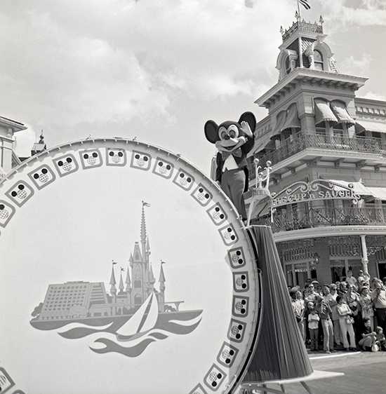 In pictures: Parades of Walt Disney World past