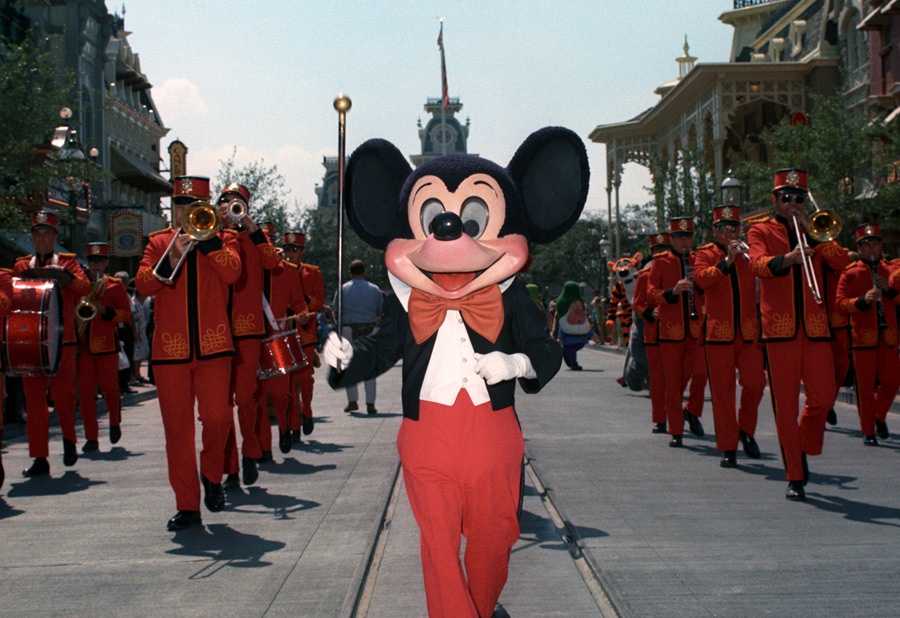 In pictures: Parades of Walt Disney World past