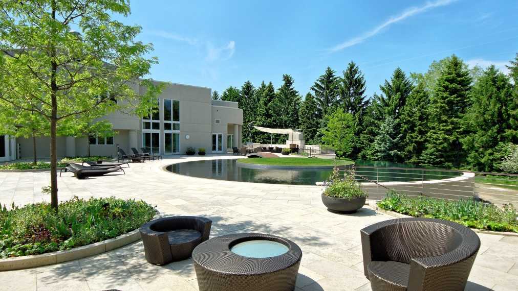 Photos: Michael Jordan's Chicago-area mansion up for auction
