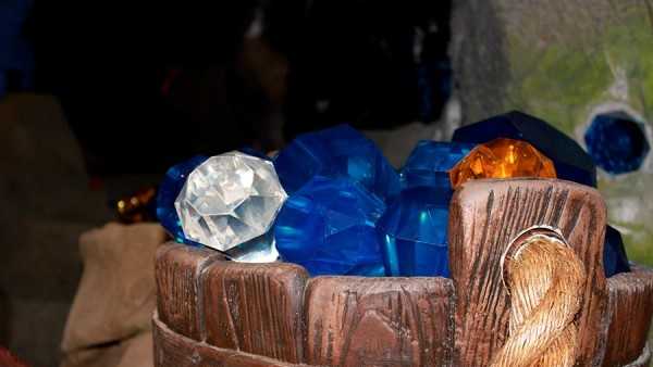 Photos: New props on Seven Dwarfs attraction inspired by film