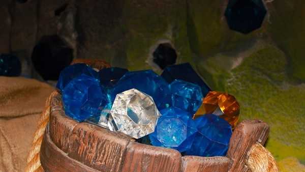 Photos: New props on Seven Dwarfs attraction inspired by film