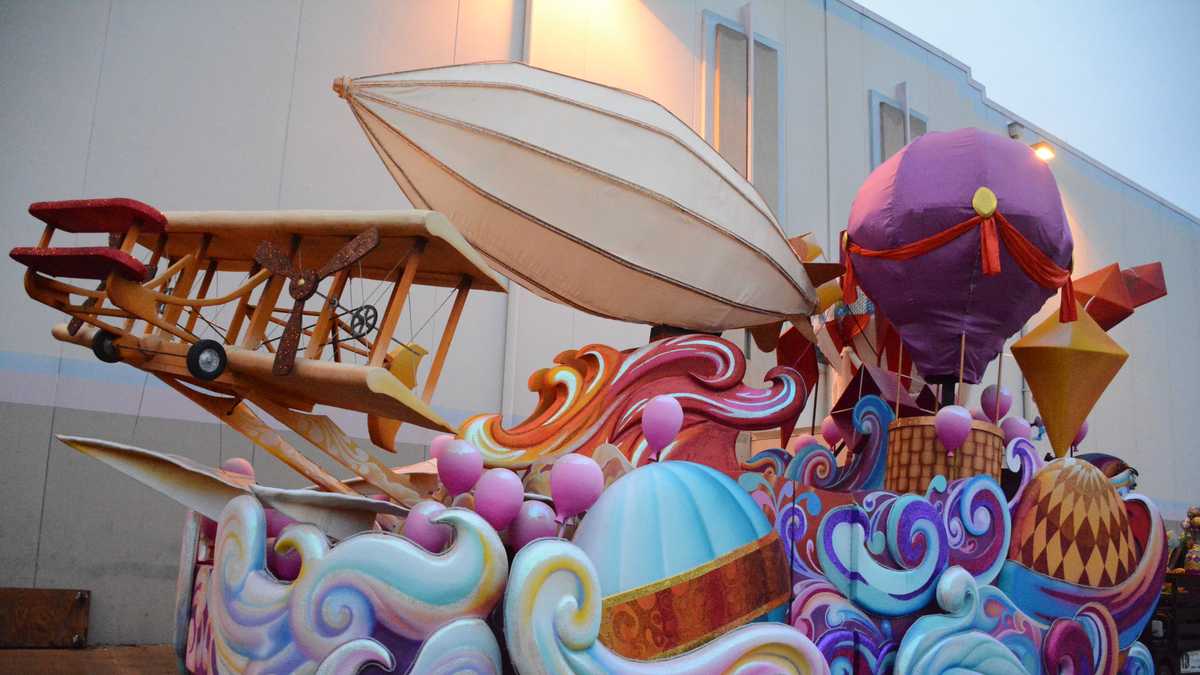 Photos: Universal's Mardi Gras floats