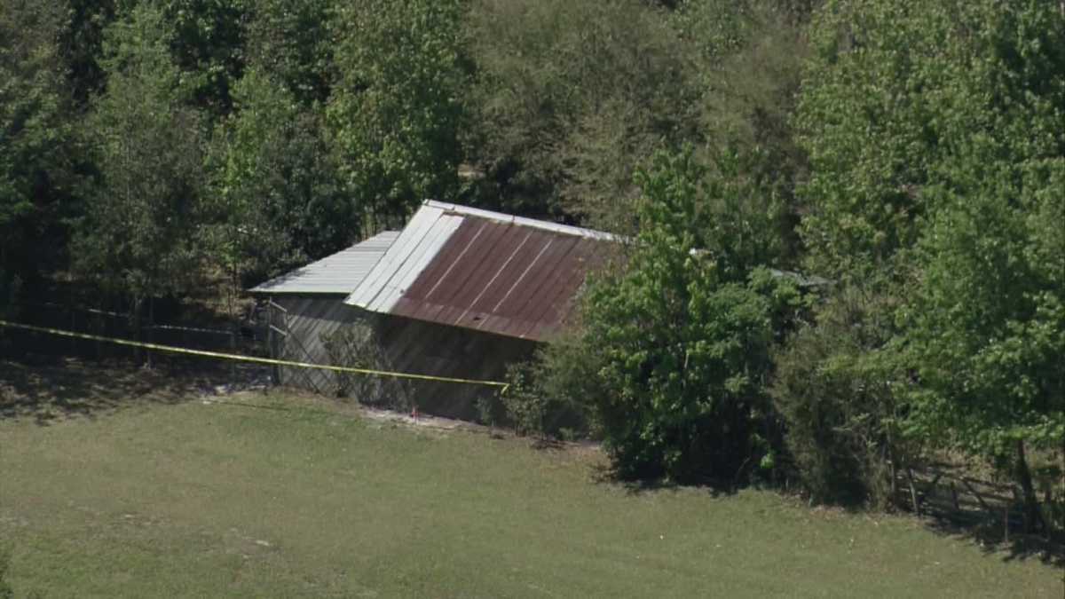 3 found shot to death in shed, deputies say