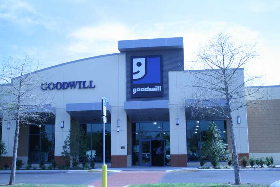 Images: Goodwill installs 14,000-square-foot solar panel in Orlando