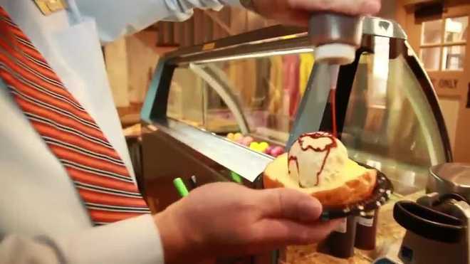 Try the Croque Glace at Epcot's L'artisan des Glaces