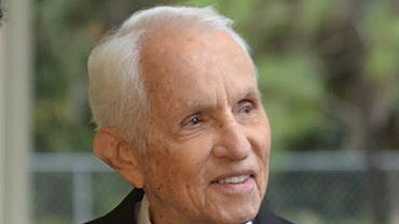 Longtime Apopka Mayor John Land dies