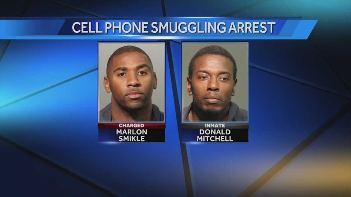Deputies: Attorney smuggled iPhone into jail for client