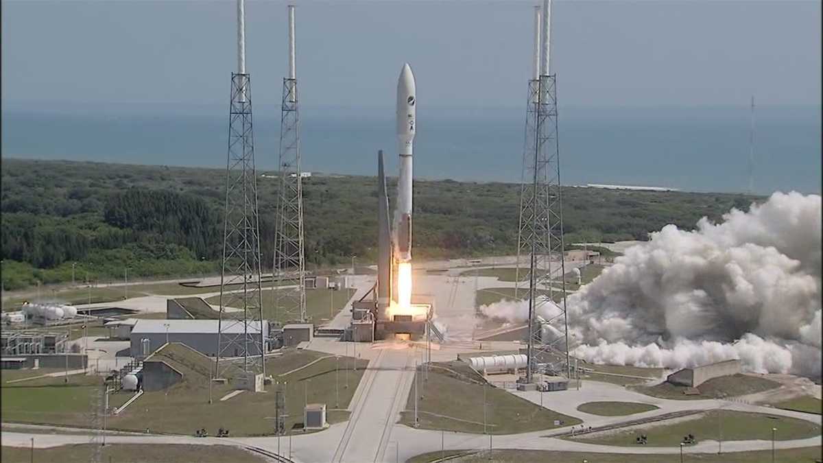 Shuttle on secret mission launched into space