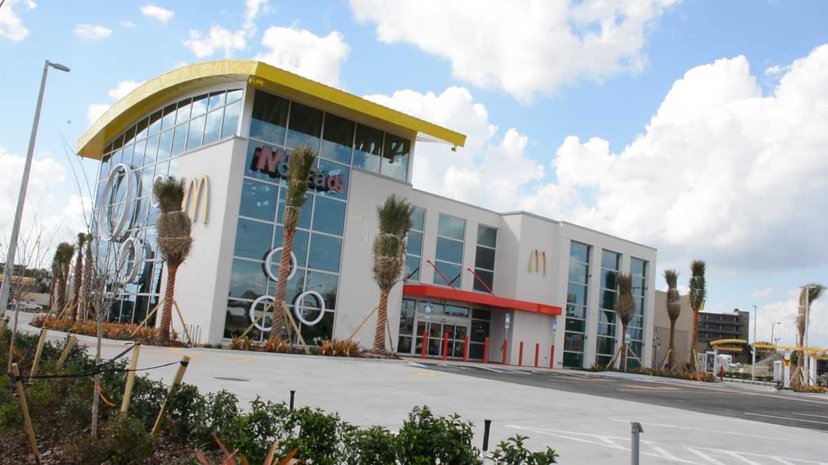 Extra large I-Drive McDonald's now open