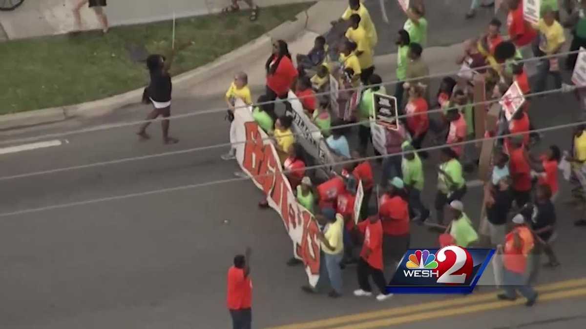 Central Florida workers protest wages, push for $15 an hour