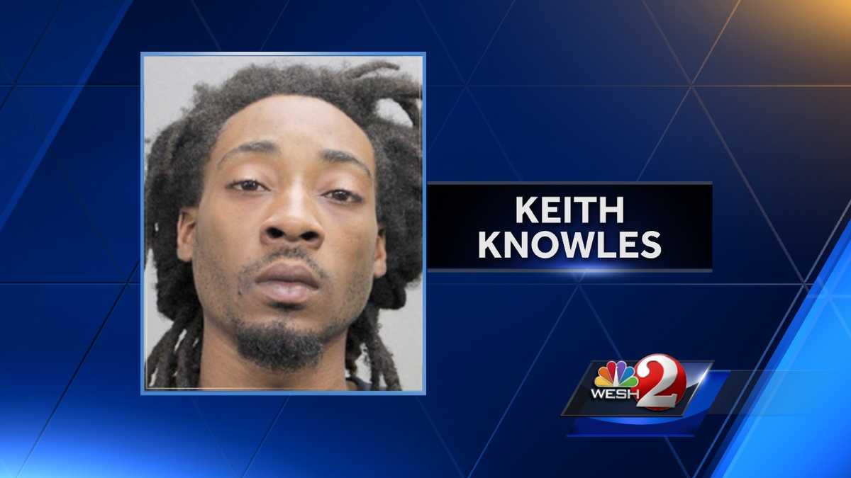 Mom recognizes son as drug store robber; he turns himself in