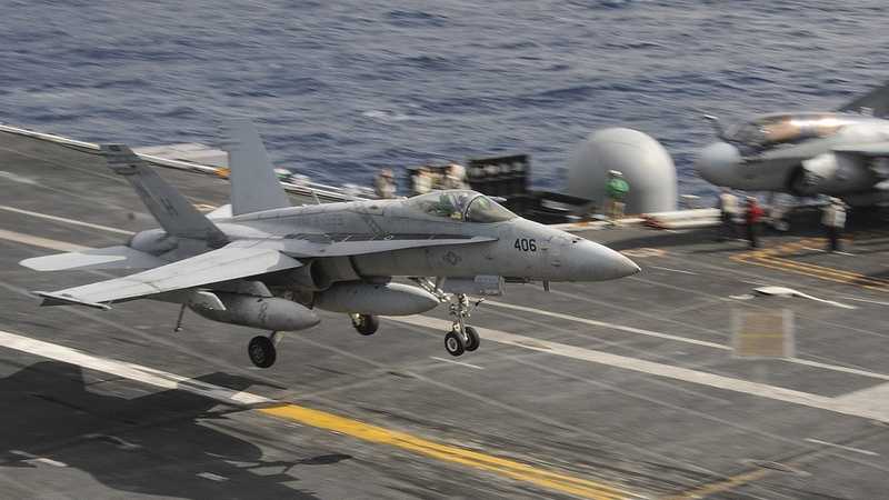 25 amazing shots from the U.S. Navy