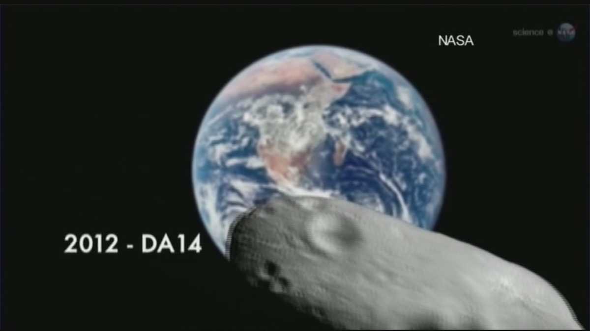 Asteroid zipped past Earth