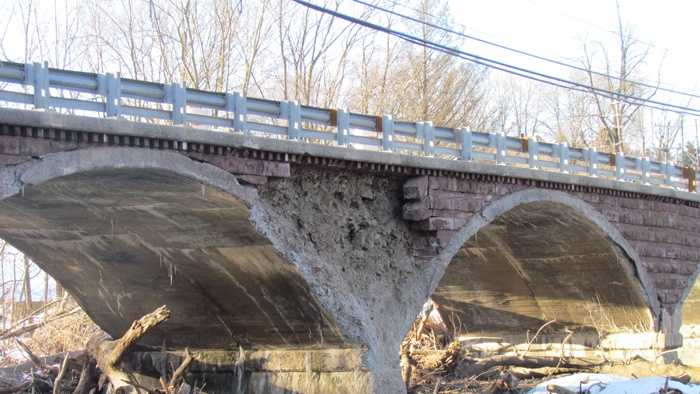 Photos: 103-year-old, crumbling bridge closed to traffic