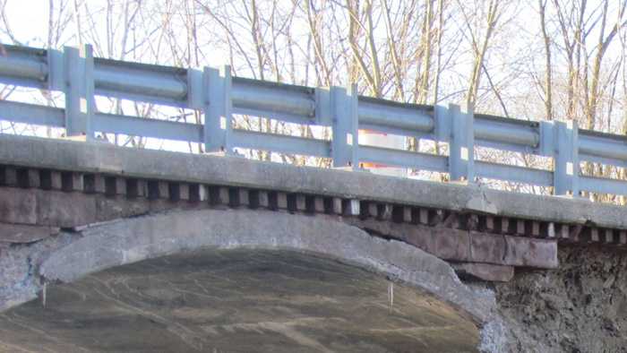 Photos: 103-year-old, crumbling bridge closed to traffic
