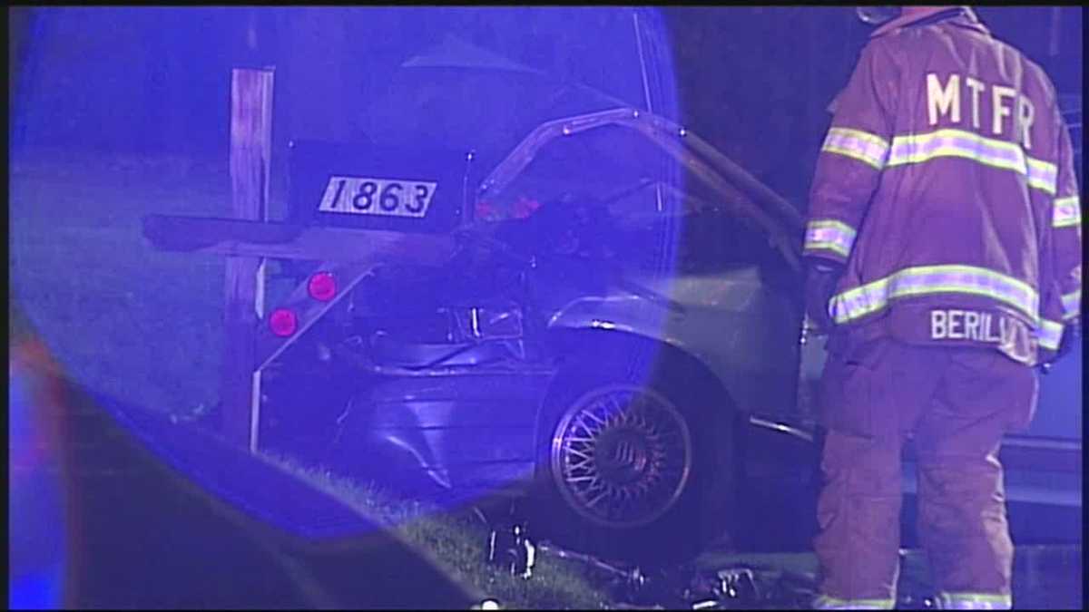 Police investigate late-night crash