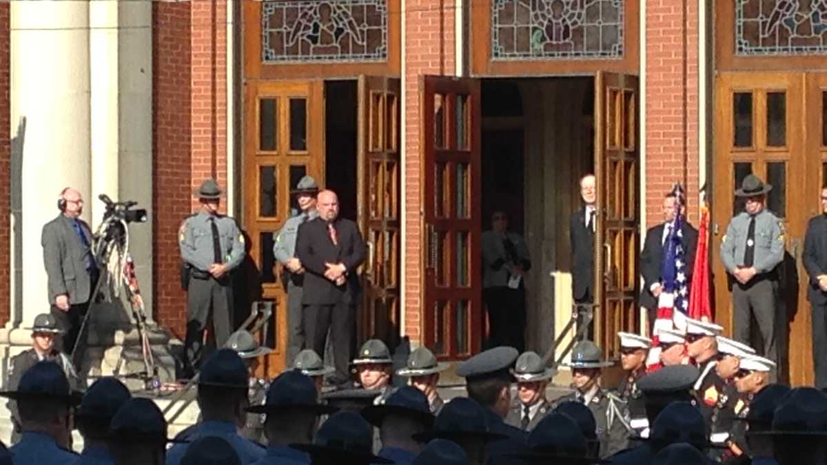 Images from state trooper funeral