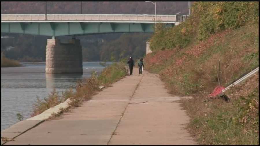 Jogger finds body near Walnut Street Bridge in Harrisburg