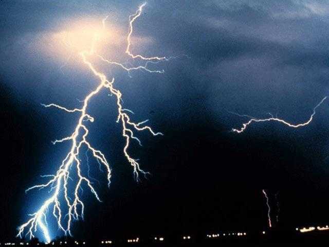 How lightning works