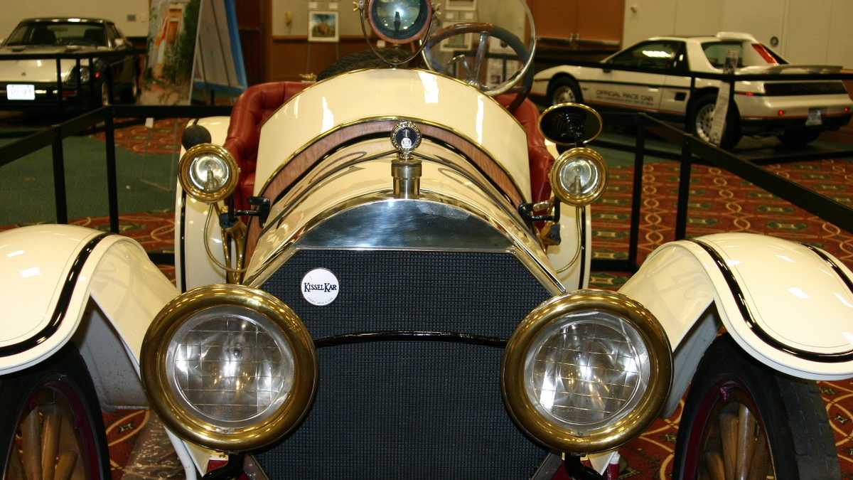 Vintage car contest winners at auto show