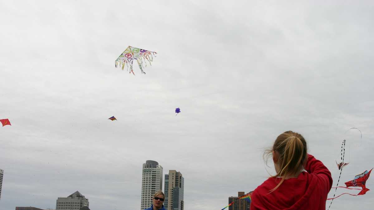Photos: Kite festival at Milwaukee's lakefront