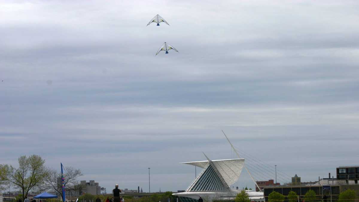 Photos: Kite festival at Milwaukee's lakefront