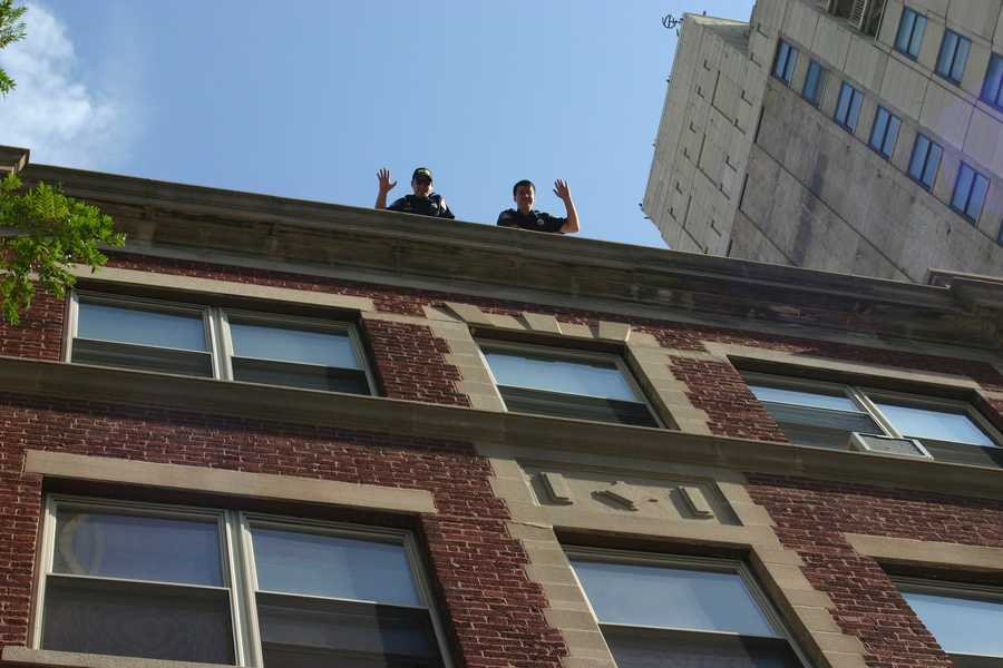 Cops on rooftops to raise money