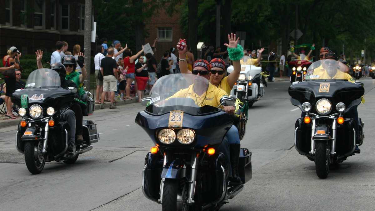 Images: Harley parade rolls down Wisconsin Avenue