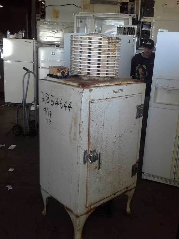 Photos: Oldest Fridges