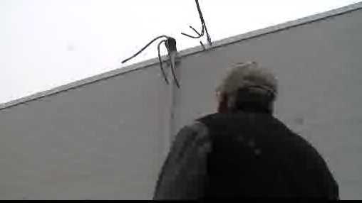 Man electrocuted while attempting to break into business, officials say