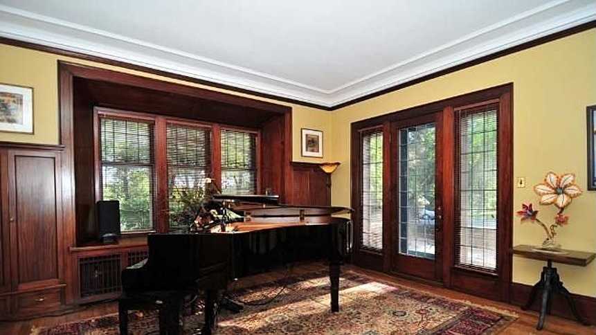 Take a look inside this historic Milwaukee mansion