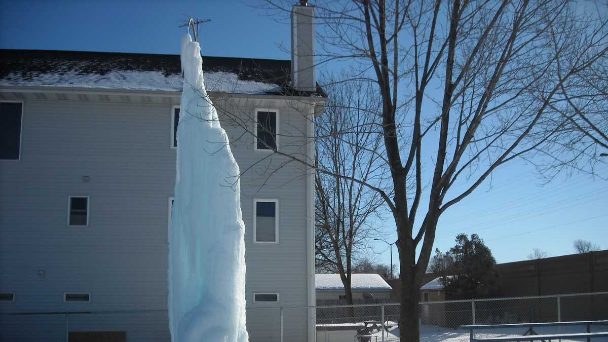 Photos: Monument to Polar Vortex comes down