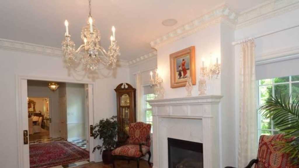 Check out an original Pabst family lakefront estate